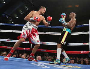 PHILLY BOXING HISTORY - November 08, 2014 - Kovalev Dominates Hopkins