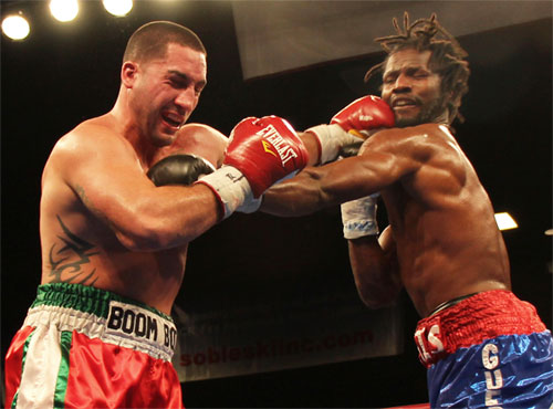 PHILLY BOXING HISTORY - November 21, 2014 - Robinson Kills the Body ...